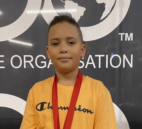 Theo und Emma tanzen sich an die Spitze – Gymnasium auf der Karthause